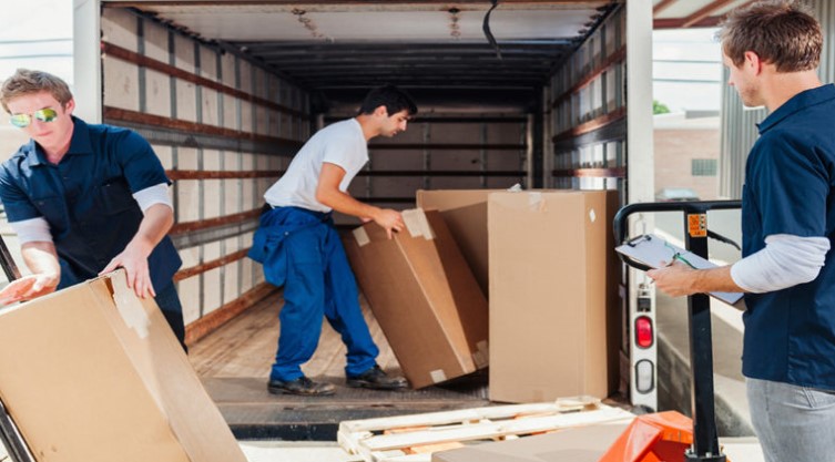 Empresa abre vagas para Auxiliar de Carga e Descarga